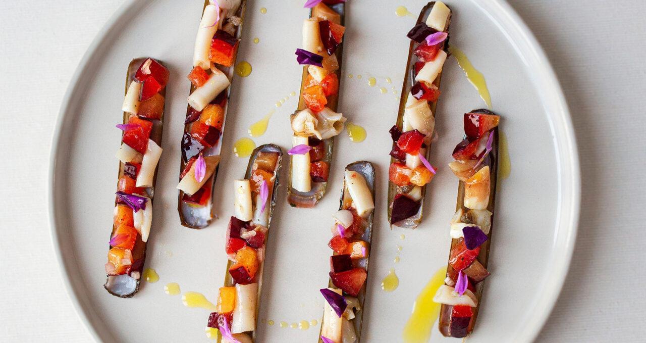Razor clam & nectarine – G.H.Mumm