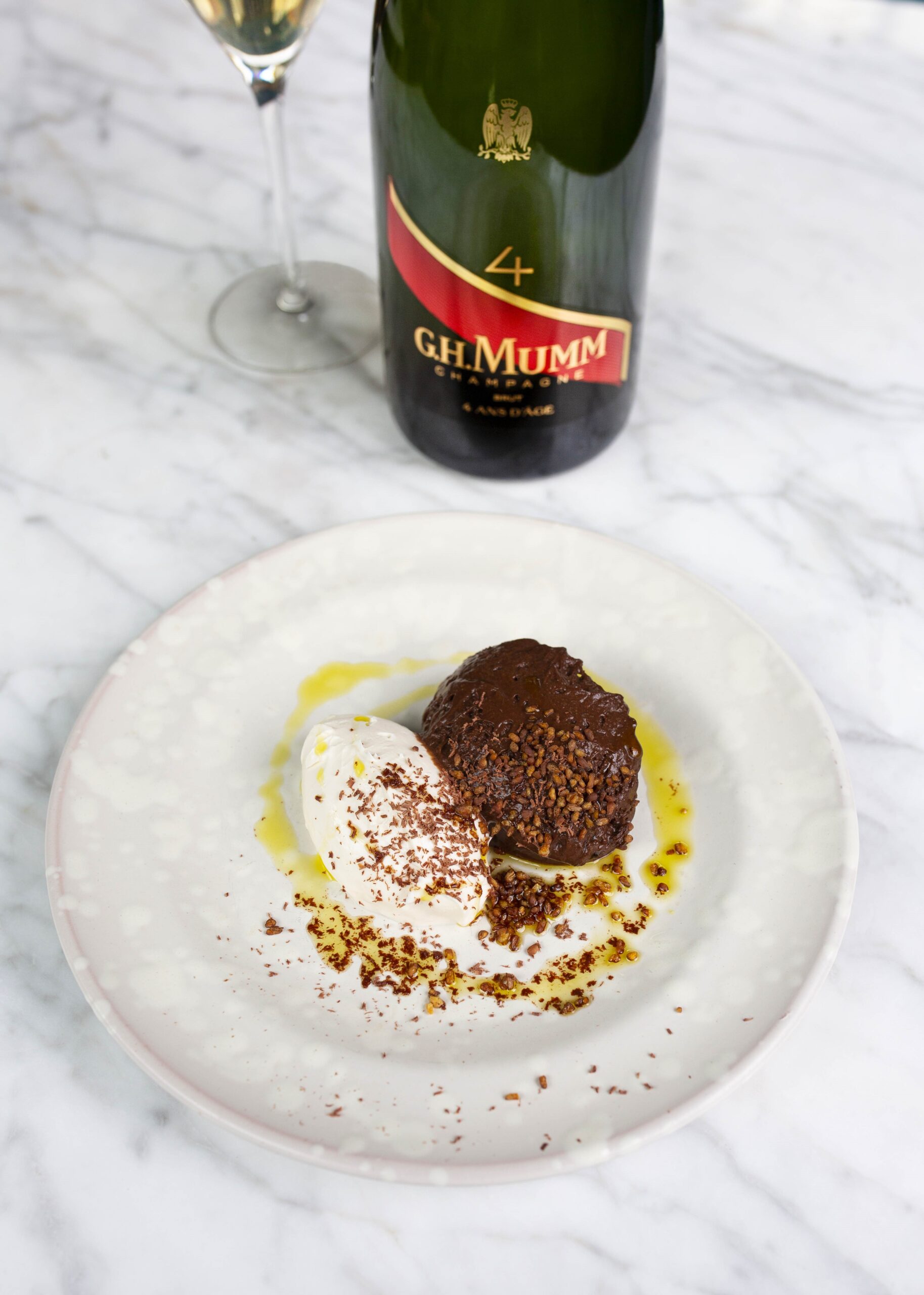 Chocolate mousse & chantilly – G.H.Mumm