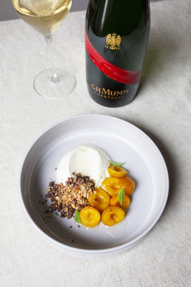 Cherry plums, cream & chocolate – G.H.Mumm