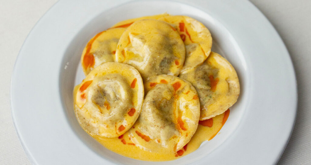 Crab ravioli & crab shell butter – G.H.Mumm