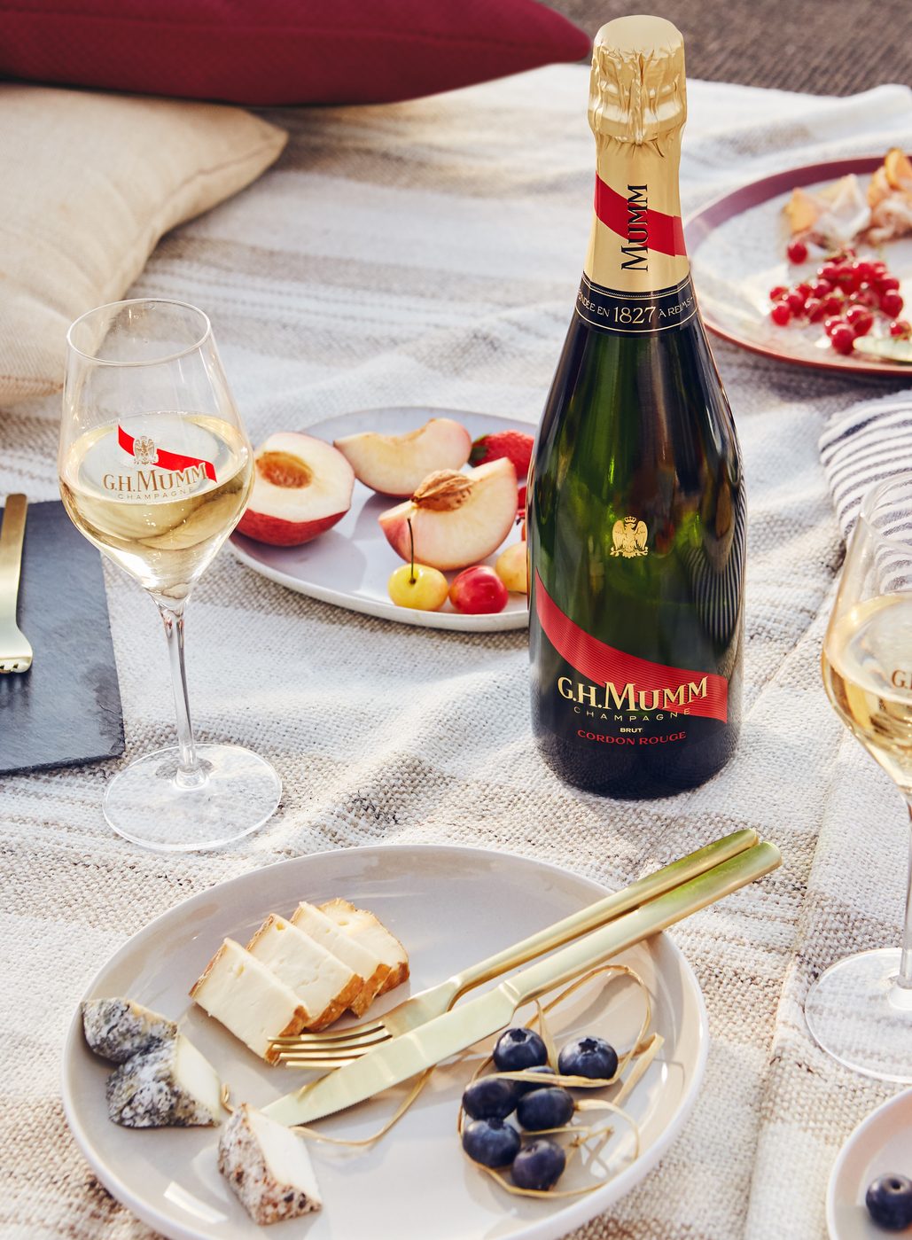 Mumm Champagne and cheese : characterful pairings – G.H.Mumm