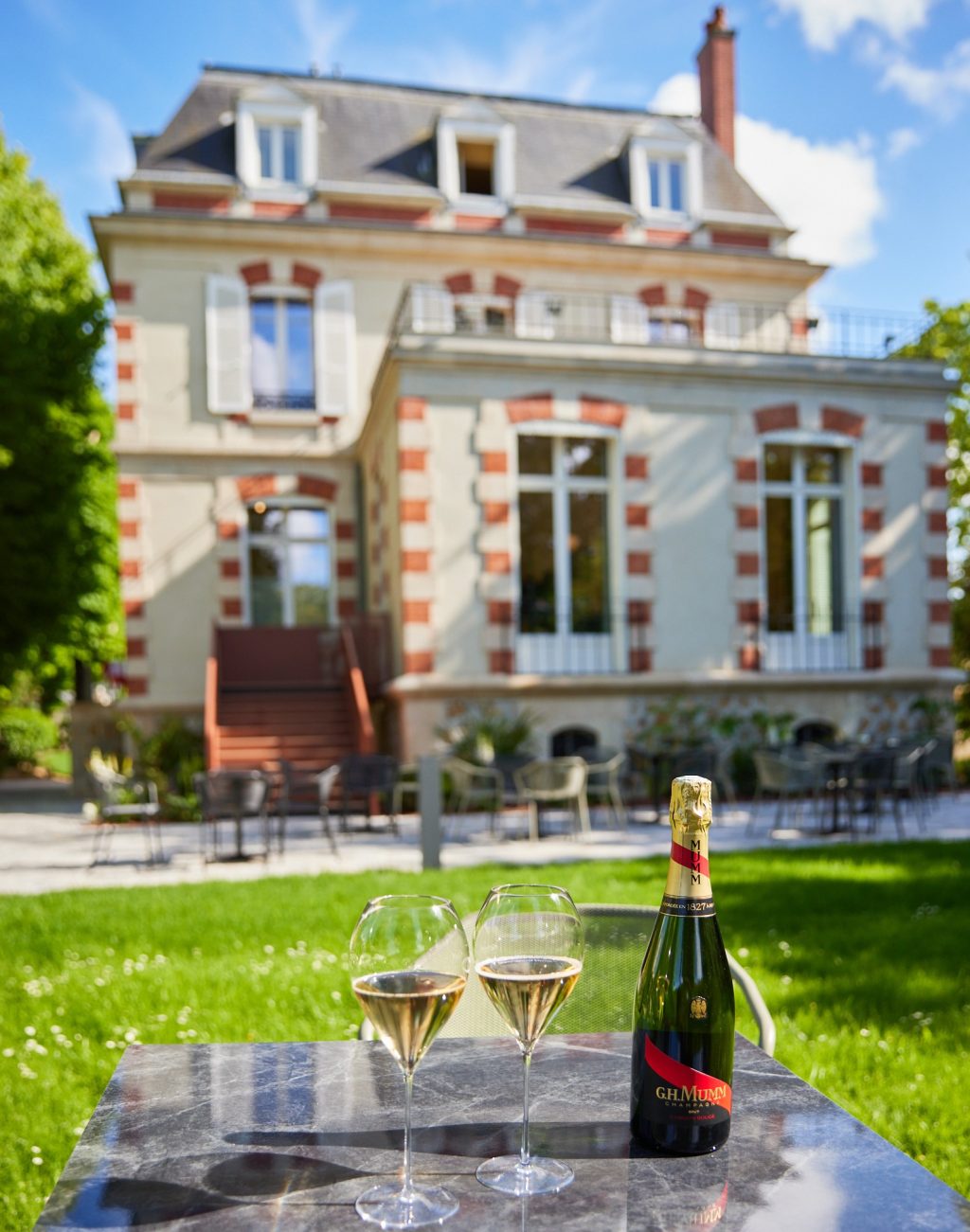 Inside La Table des Chefs by Mumm – G.H.Mumm